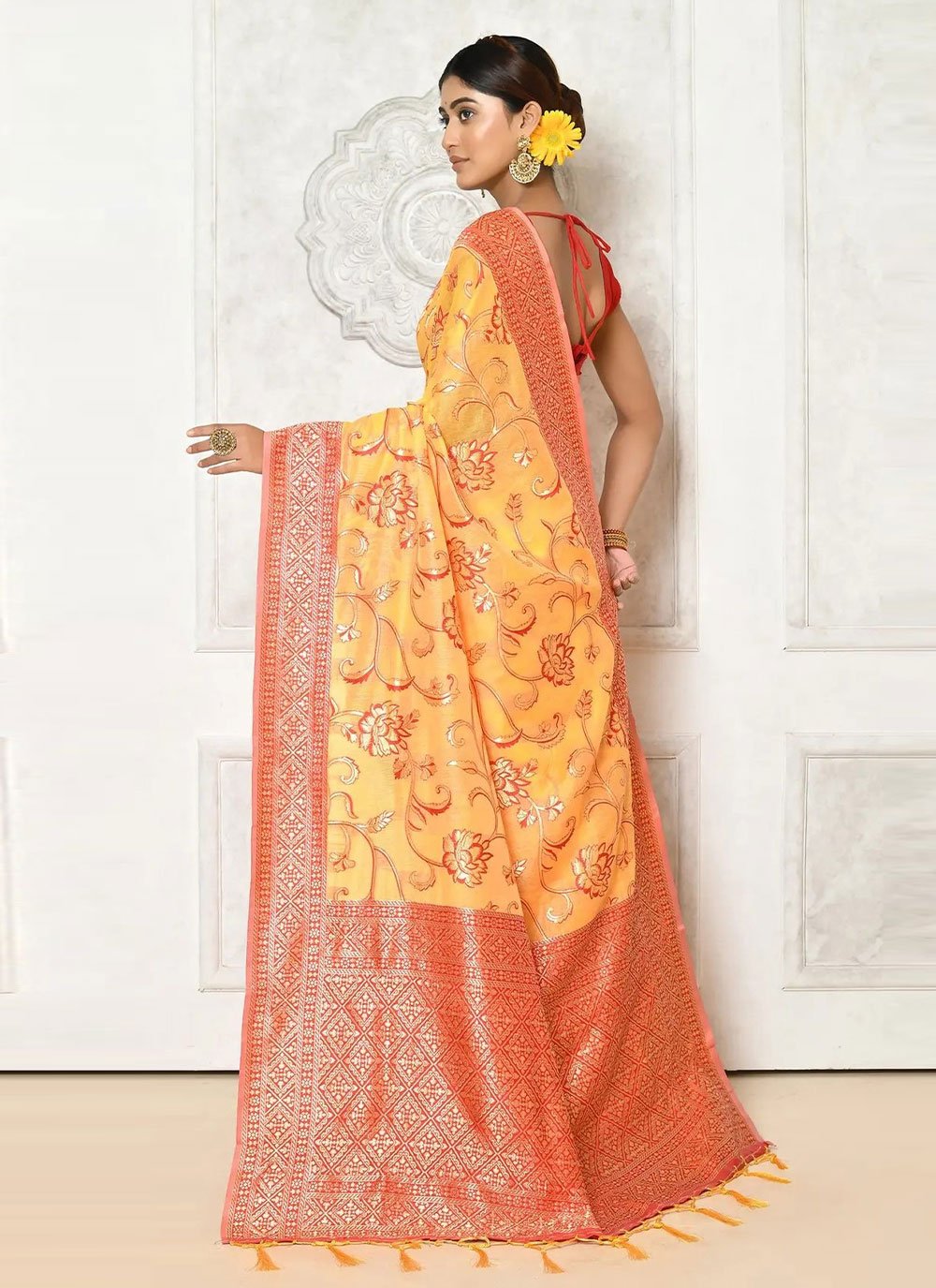 Classic Saree Woven Cotton in Yellow