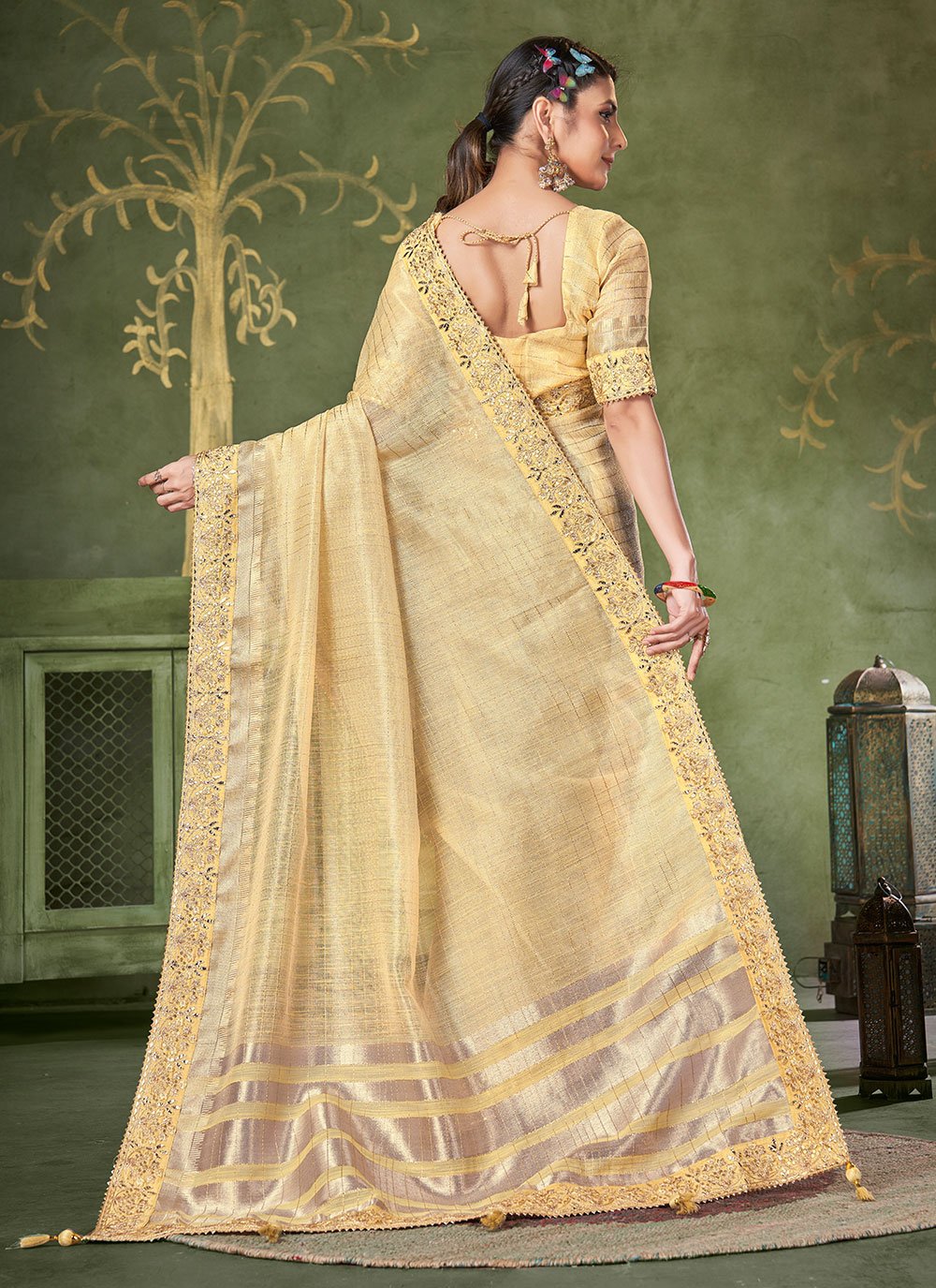 Gold Stripe Print Classic Saree